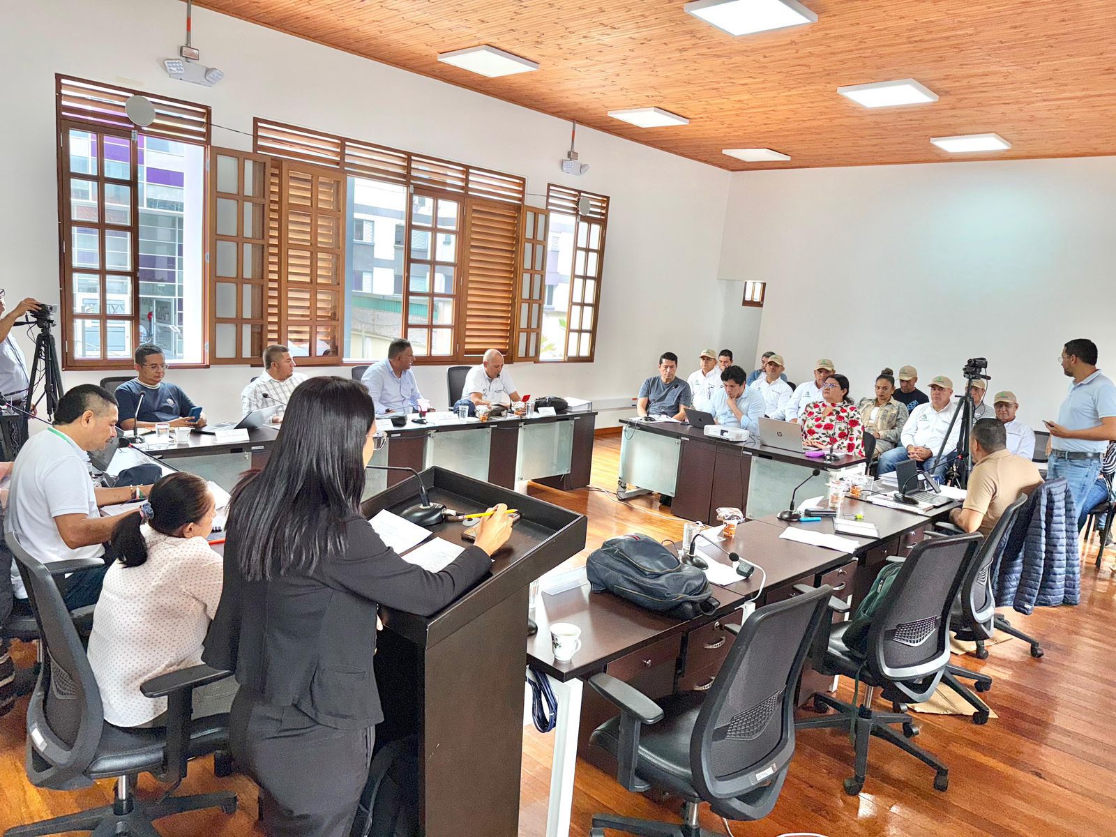 Asamblea aprueba Plan de Desarrollo y Jhon Molina se alista para ...